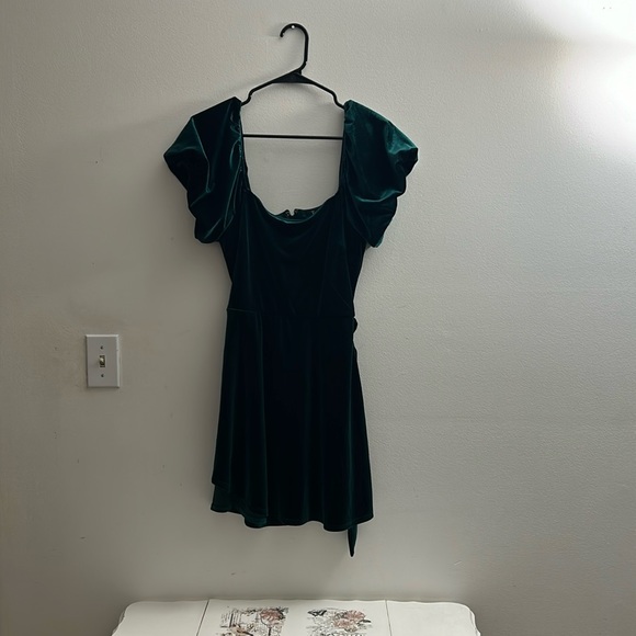 Trixxi | Dresses | Medium Emerald Green Dress Velvety Fabric | Poshmark